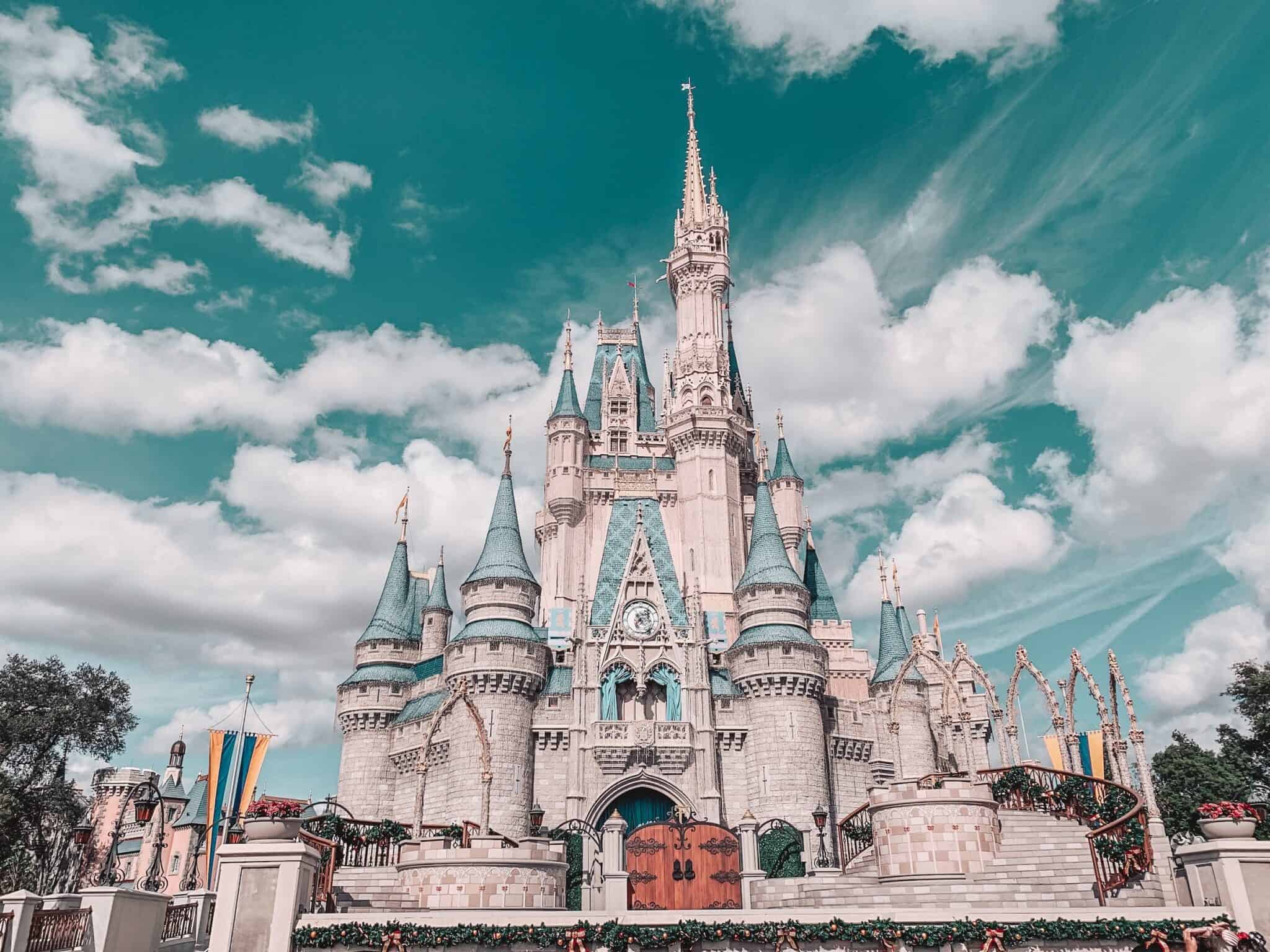 19 Photo Spots In Disney Worlds Magic Kingdom That Are Unforgettable